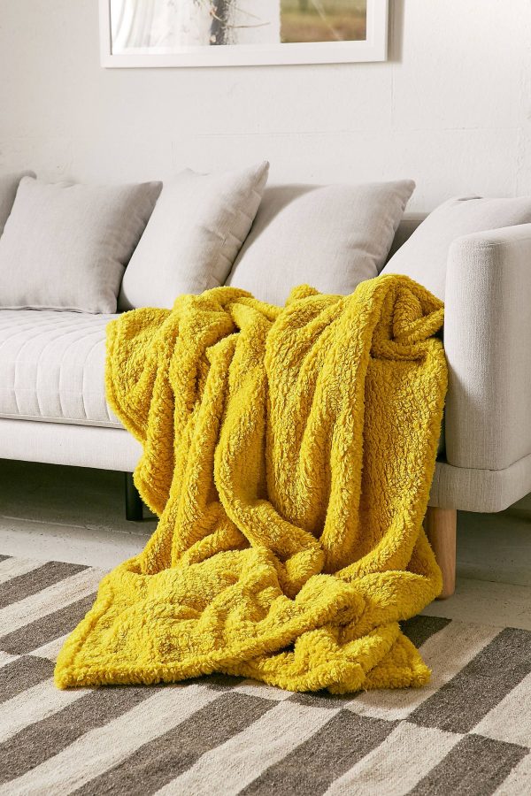 Color Trends 2019: How To Rock Primrose Yellow | TrendBook Trend ...