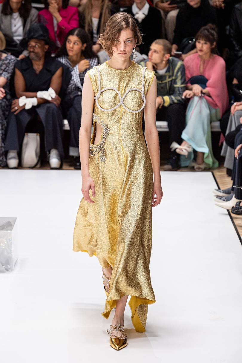 Best Looks Fashion Week from London and Milan | TrendBook Trend Forecasting