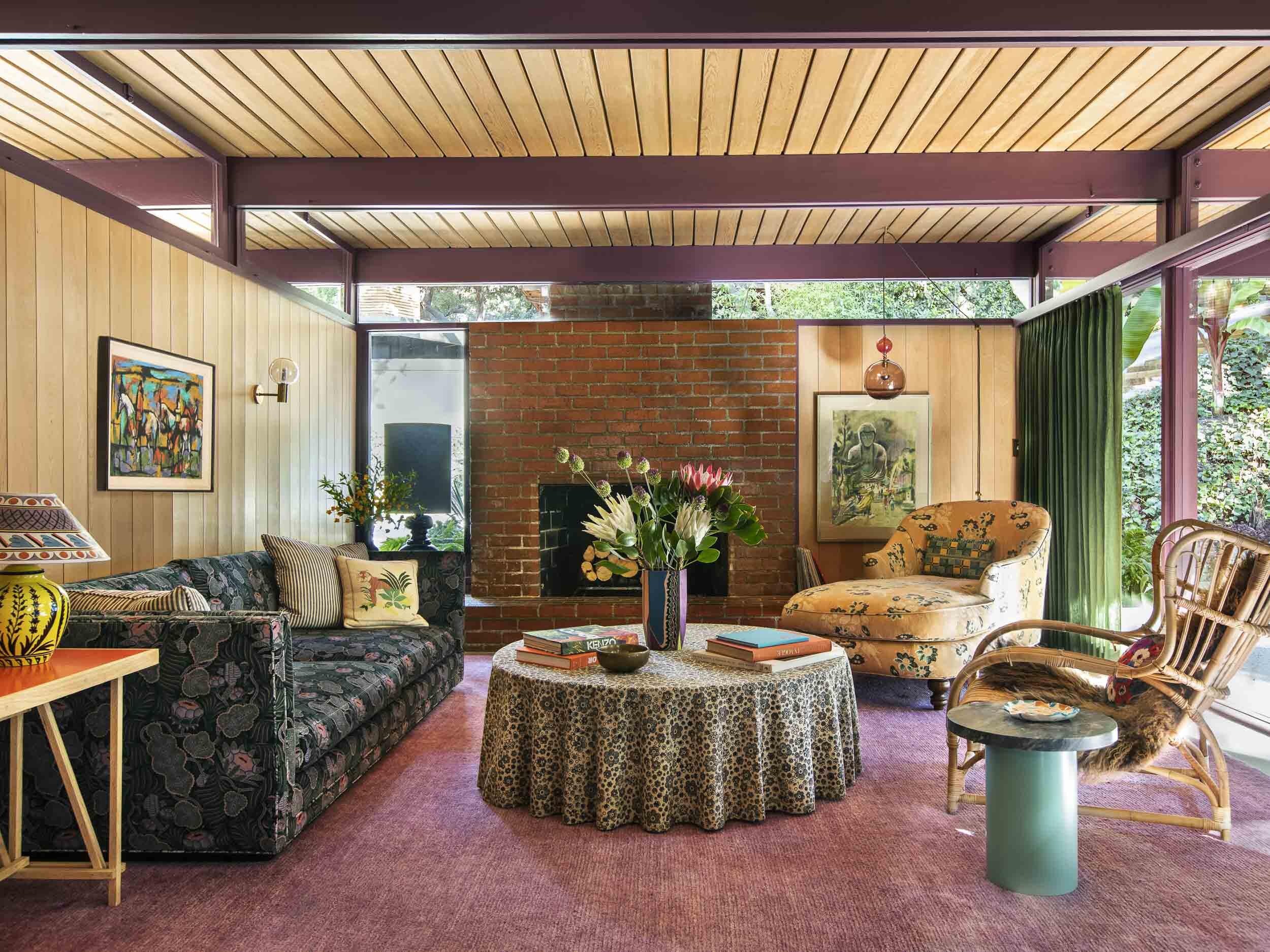 Eclectic Clutter Trend: How to Create Beauty in Messy Decor